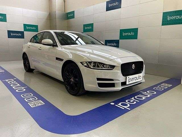 Jaguar XE2.0d Portfolio awd 180cv auto **IVA ESPOSTA**