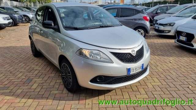 Lancia Ypsilon1.2 69 CV 5 porte Gold