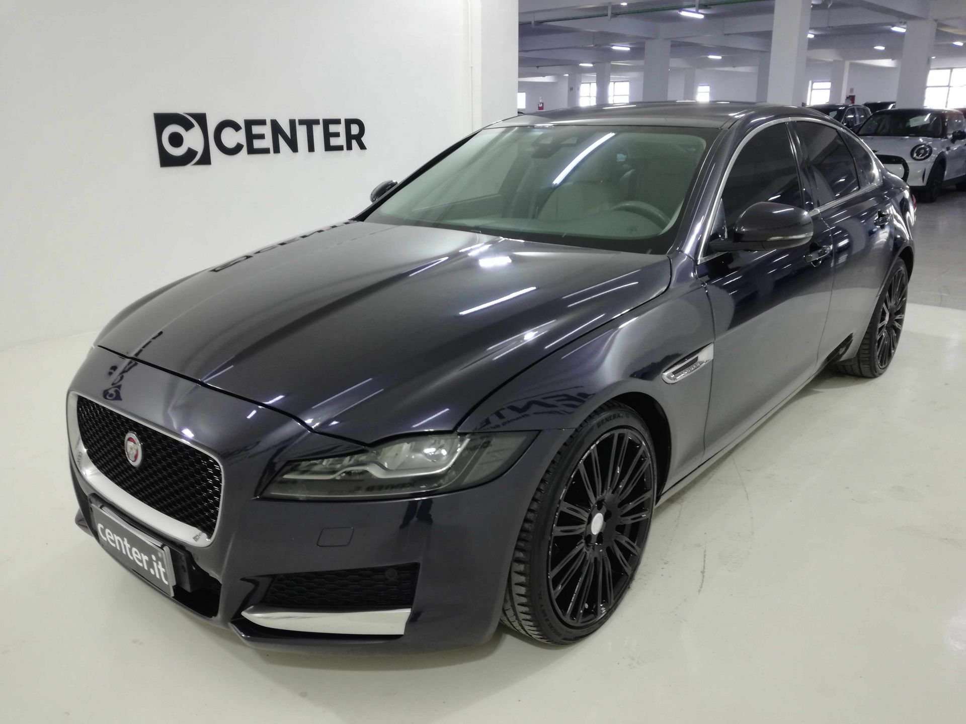 Jaguar XF2.0d 180 CV Prestige Automatico