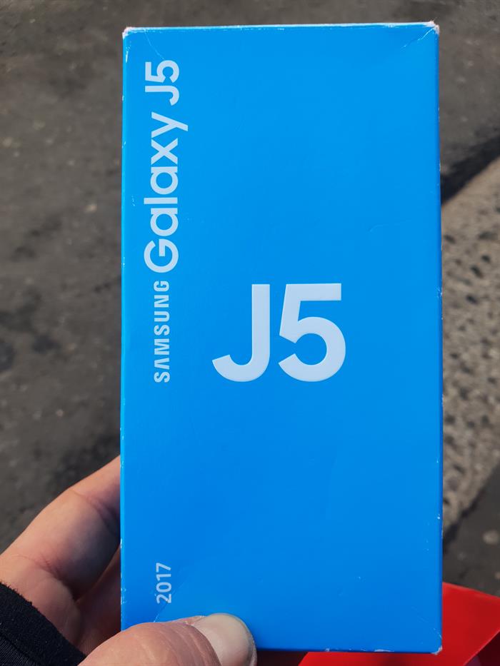 SAMSUNG GALAXY J5