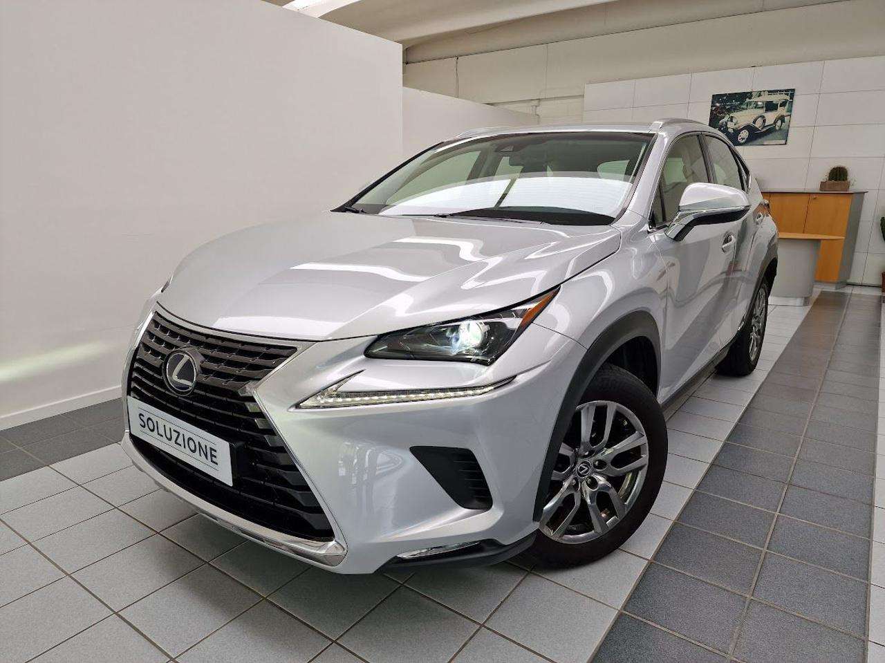 Lexus NX 300hHybrid Luxury Line