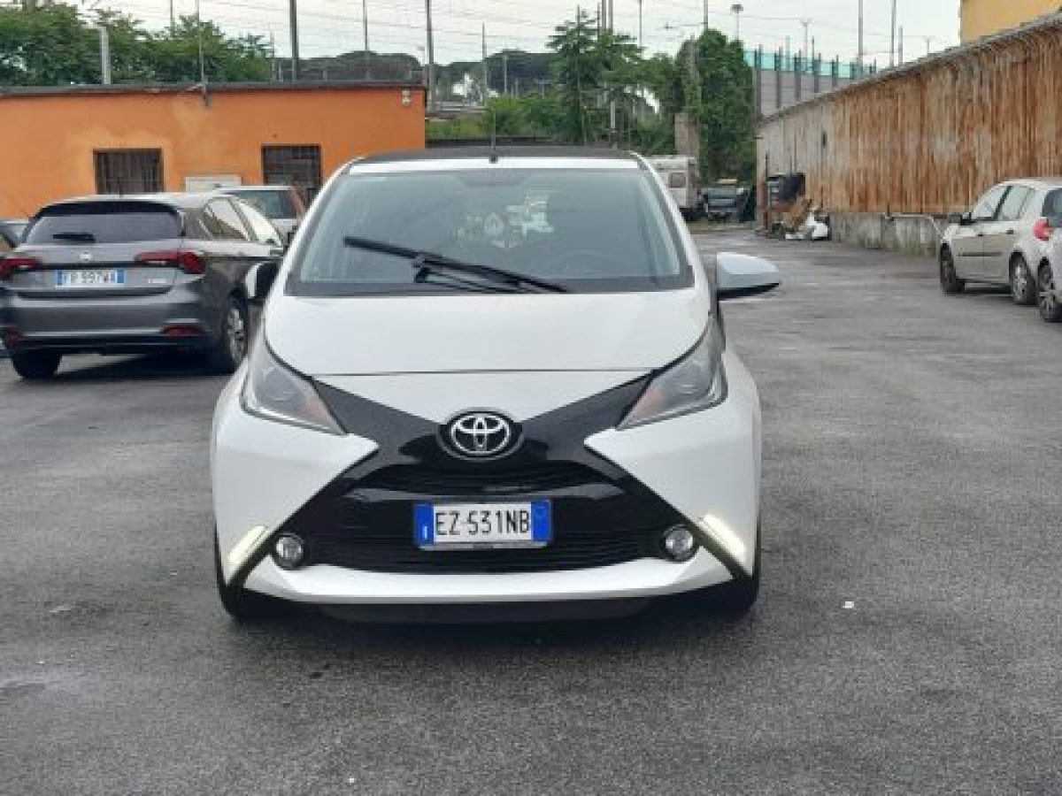 TOYOTA Aygo 2ª serie Aygo 1.0 VVT-i 69 CV 5 porte x-wave