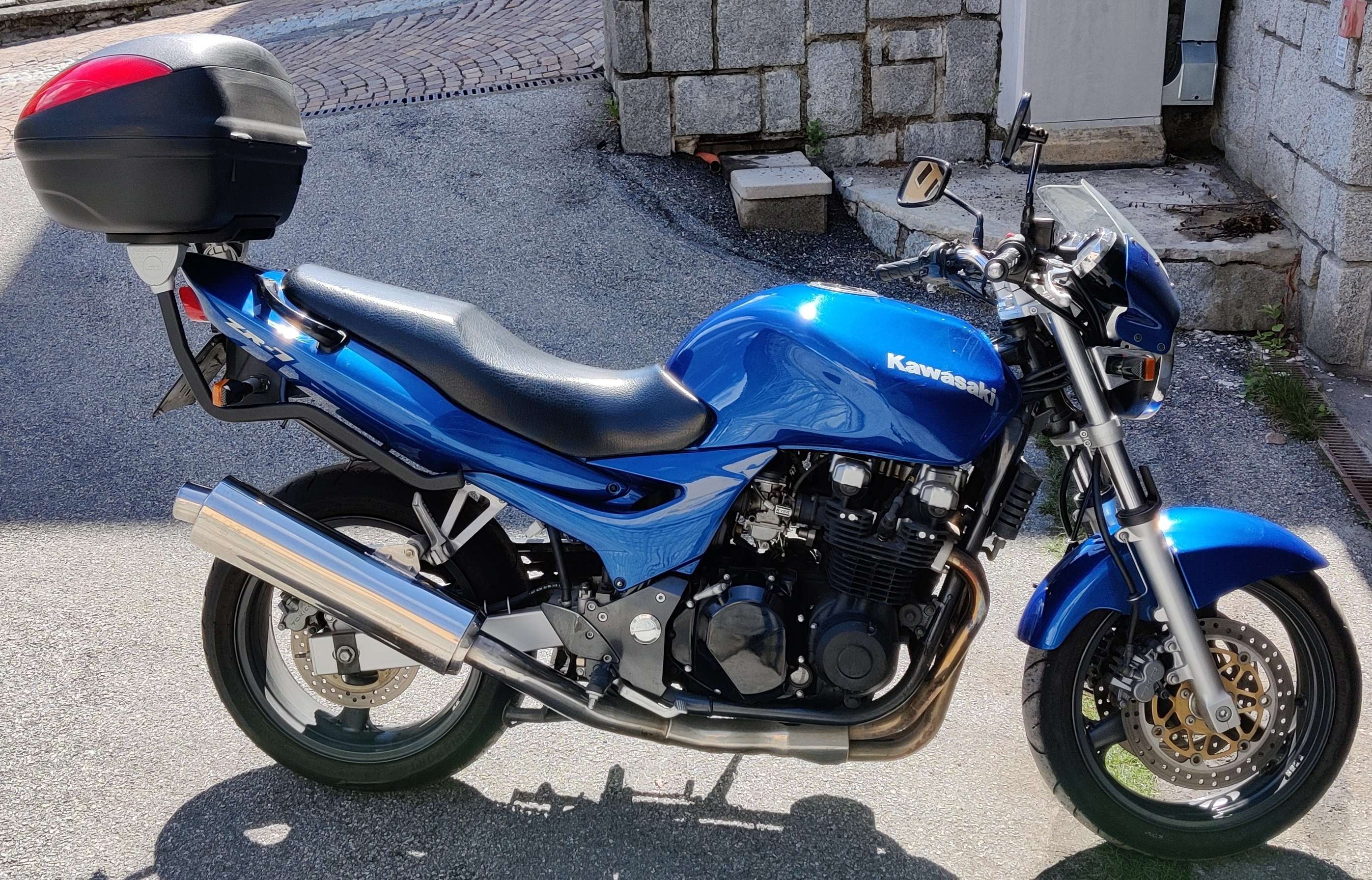 Kawasaki ZR - 7