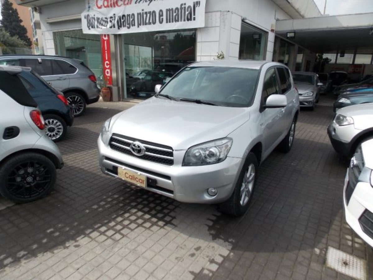 TOYOTA RAV4 3ª serie RAV4 Crossover 2.2 D-4D 136 CV Sol