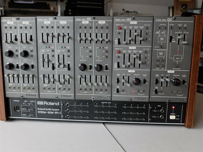 ROLAND SYSTEM 100M ANALOGICO SINTETIZZATORE MODULARE, MODEL "D"