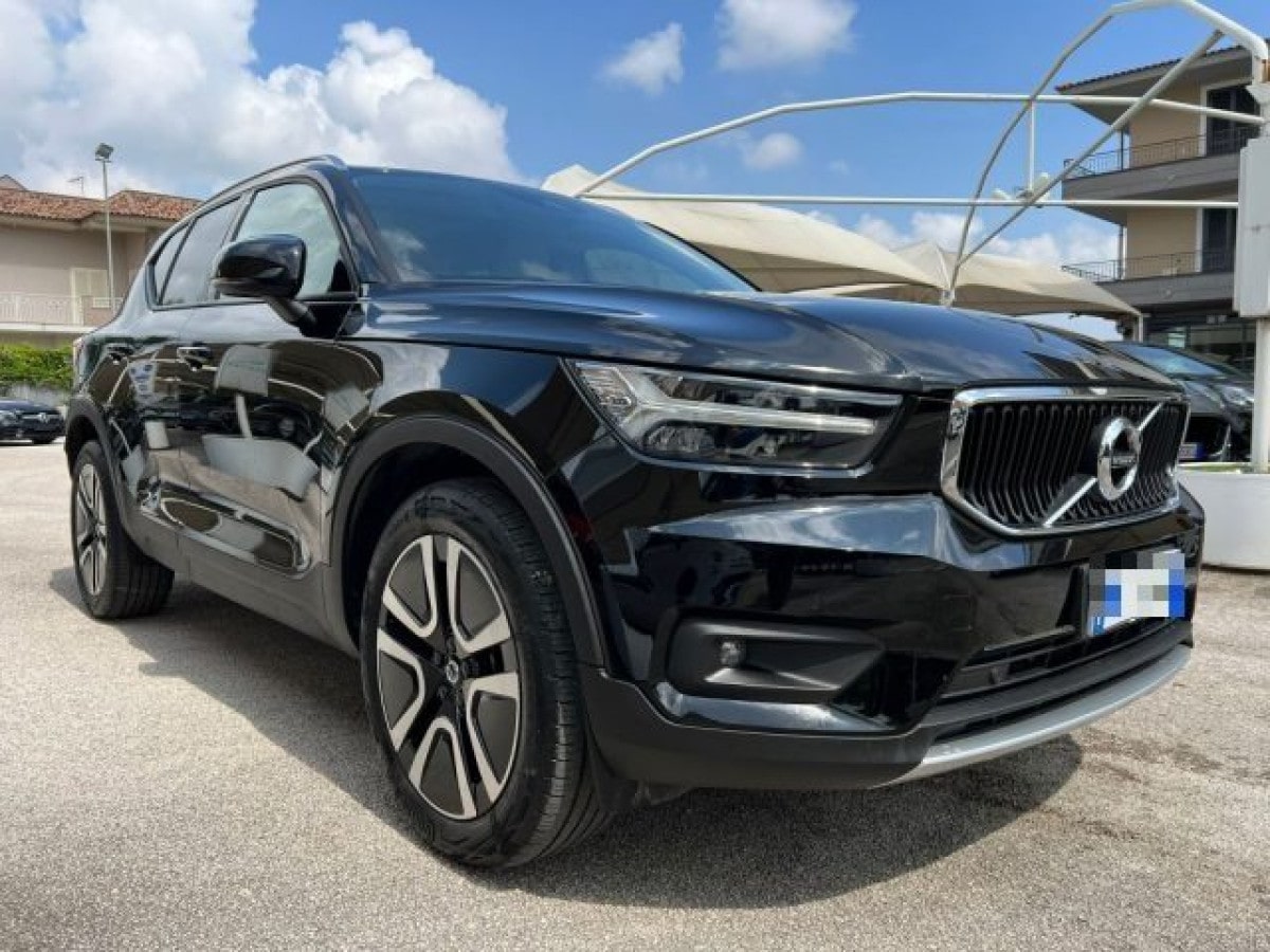 VOLVO XC40 (2017-->) XC40 T2 Geartronic Momentum Core