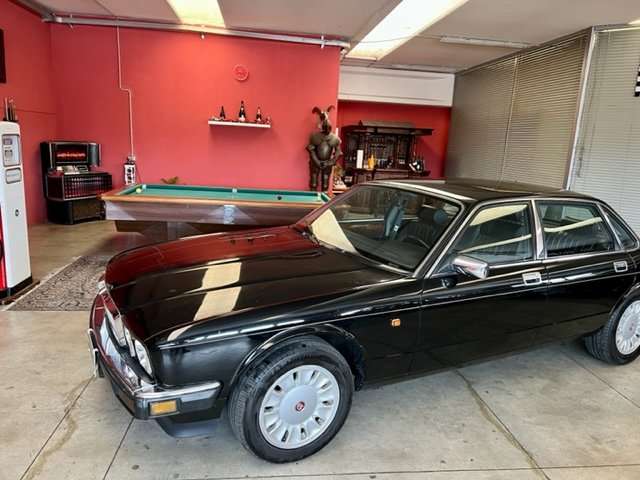 Jaguar XJ63.2 cat