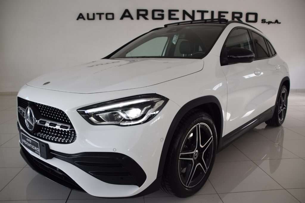 Mercedes-Benz GLA 200d Automatic Premium TETTO PACH NIGHT LED