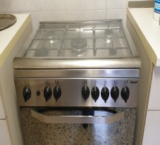 Piano cottura con forno e lavastoviglie