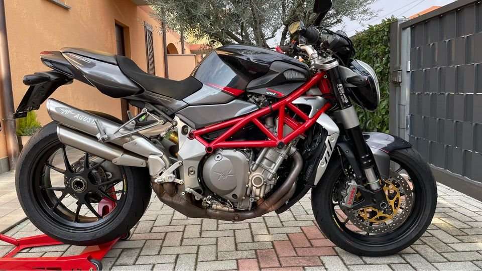 MV Agusta Brutale 910R