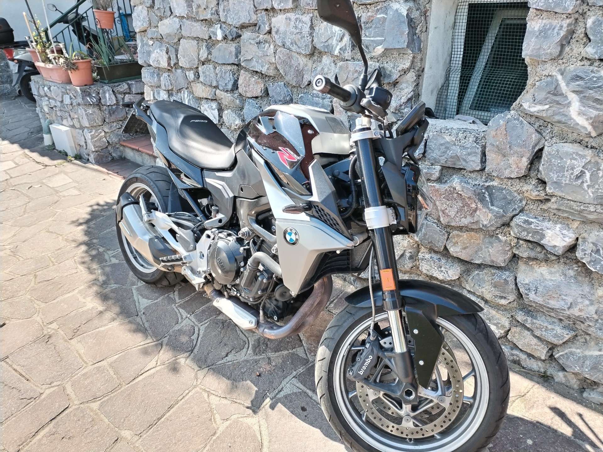 BMW F 900 R