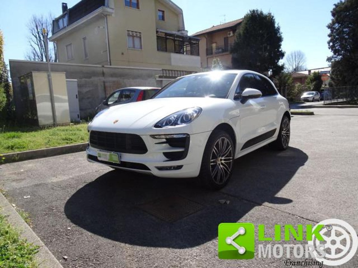 PORSCHE Macan 2.0