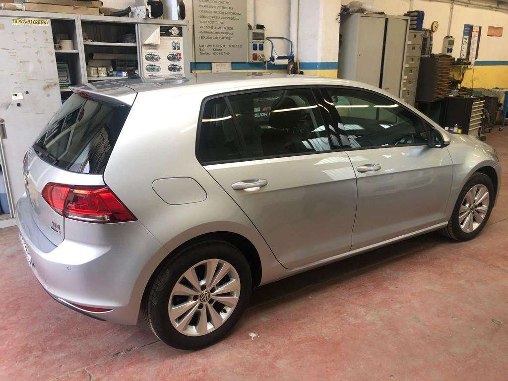 Volkswagen GolfGolf 5p 1.6 tdi highline 110cv dsg