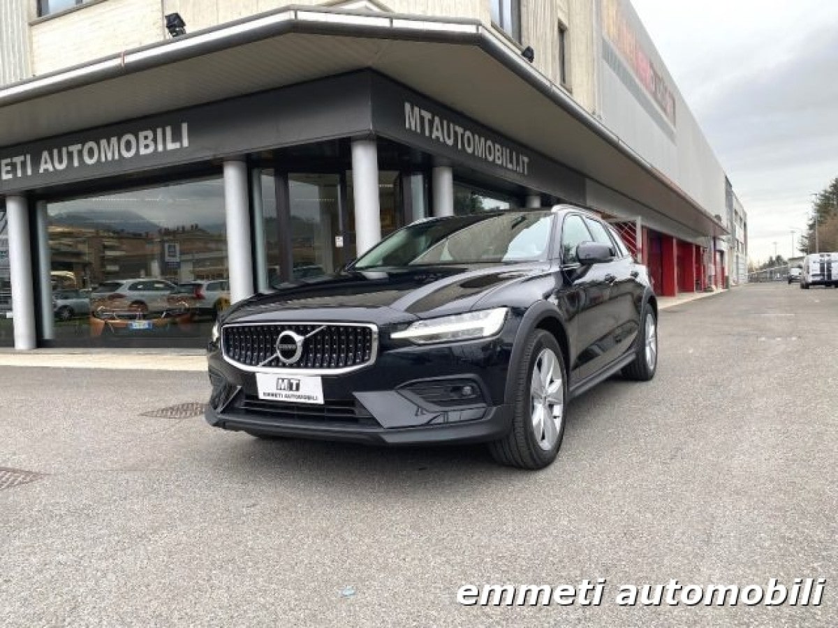 VOLVO V60 CC (2018-->) V60 Cross Country D4 AWD Geartronic Business Plus