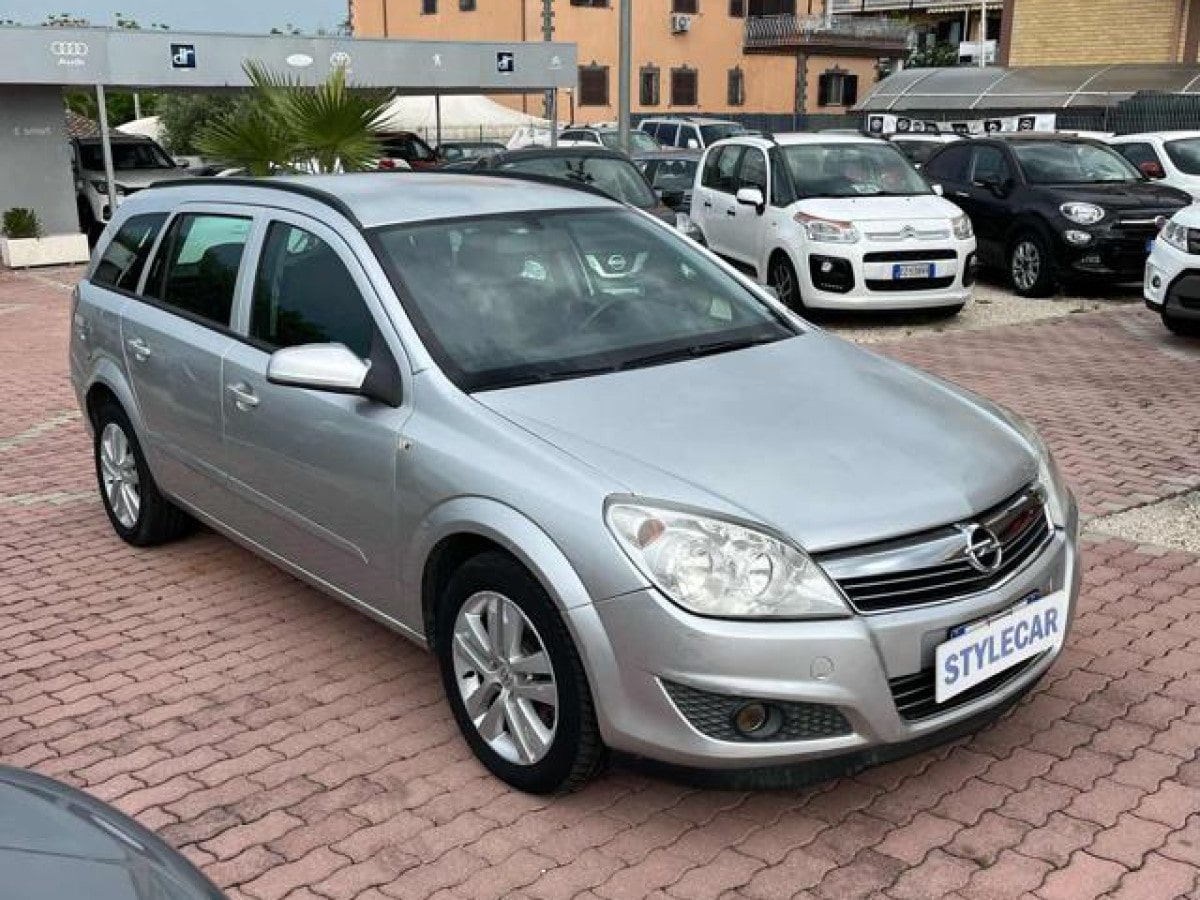 OPEL Astra 3ª serie Astra 1.9 CDTI 120CV Station Wagon aut. Cosmo