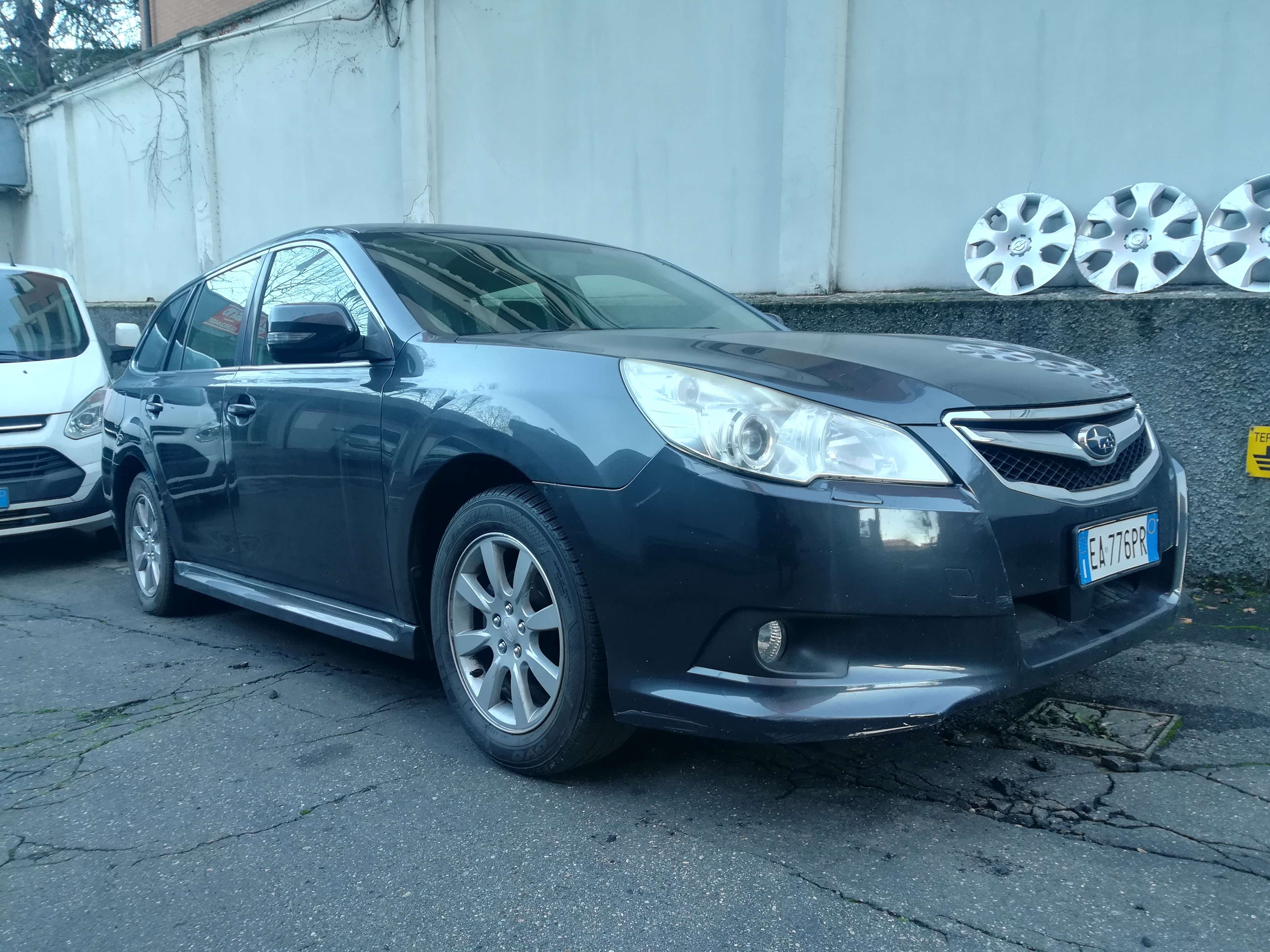 Subaru LegacyLegacy SW 2.0i Trend bi-fuel 6mt BOMBOLA NUOVA