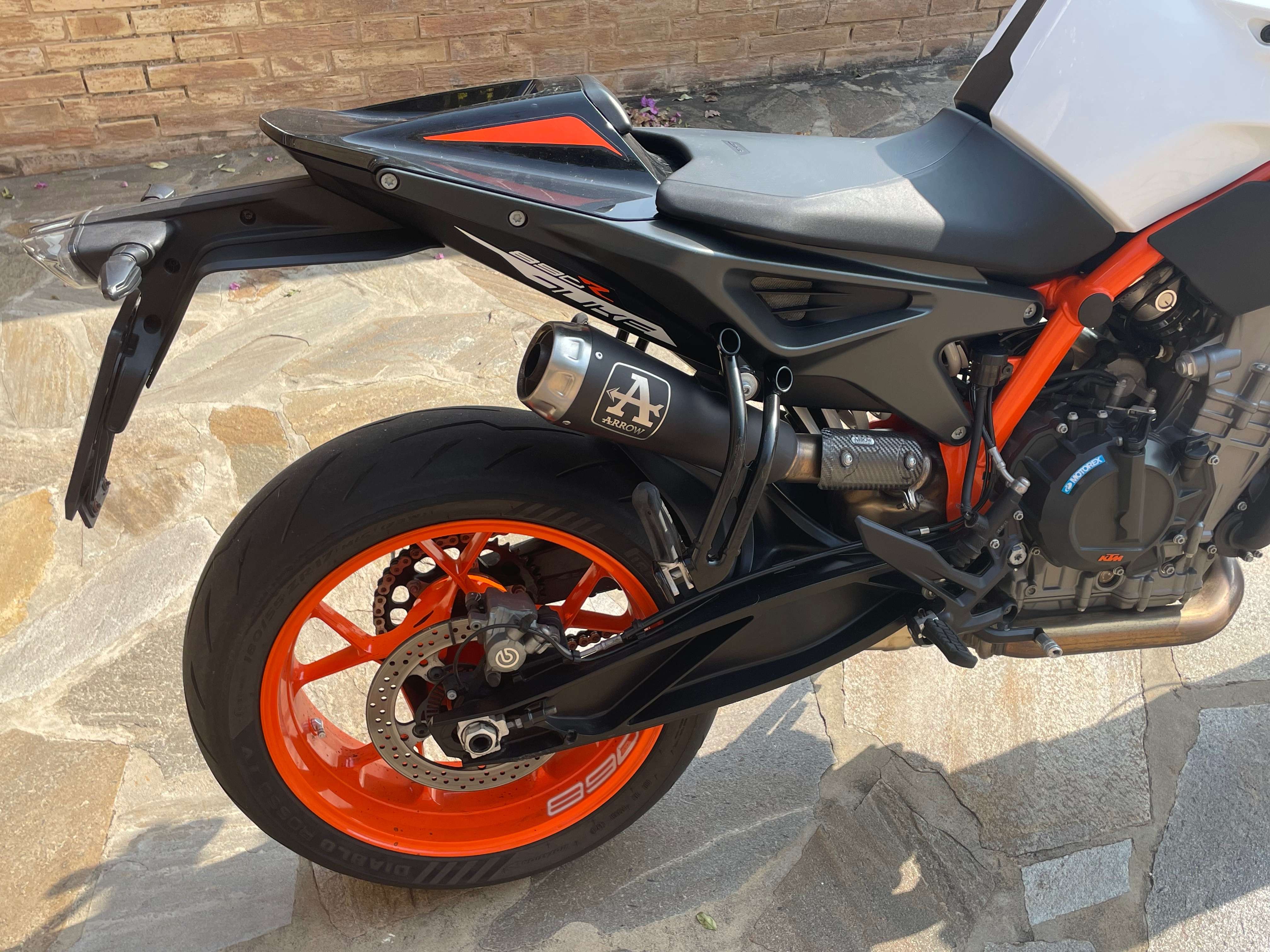 KTM 890 DukeR