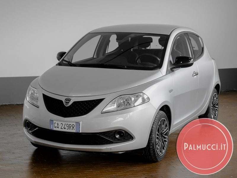 Lancia Ypsilon1.2 69 CV 5 porte S&S Gold