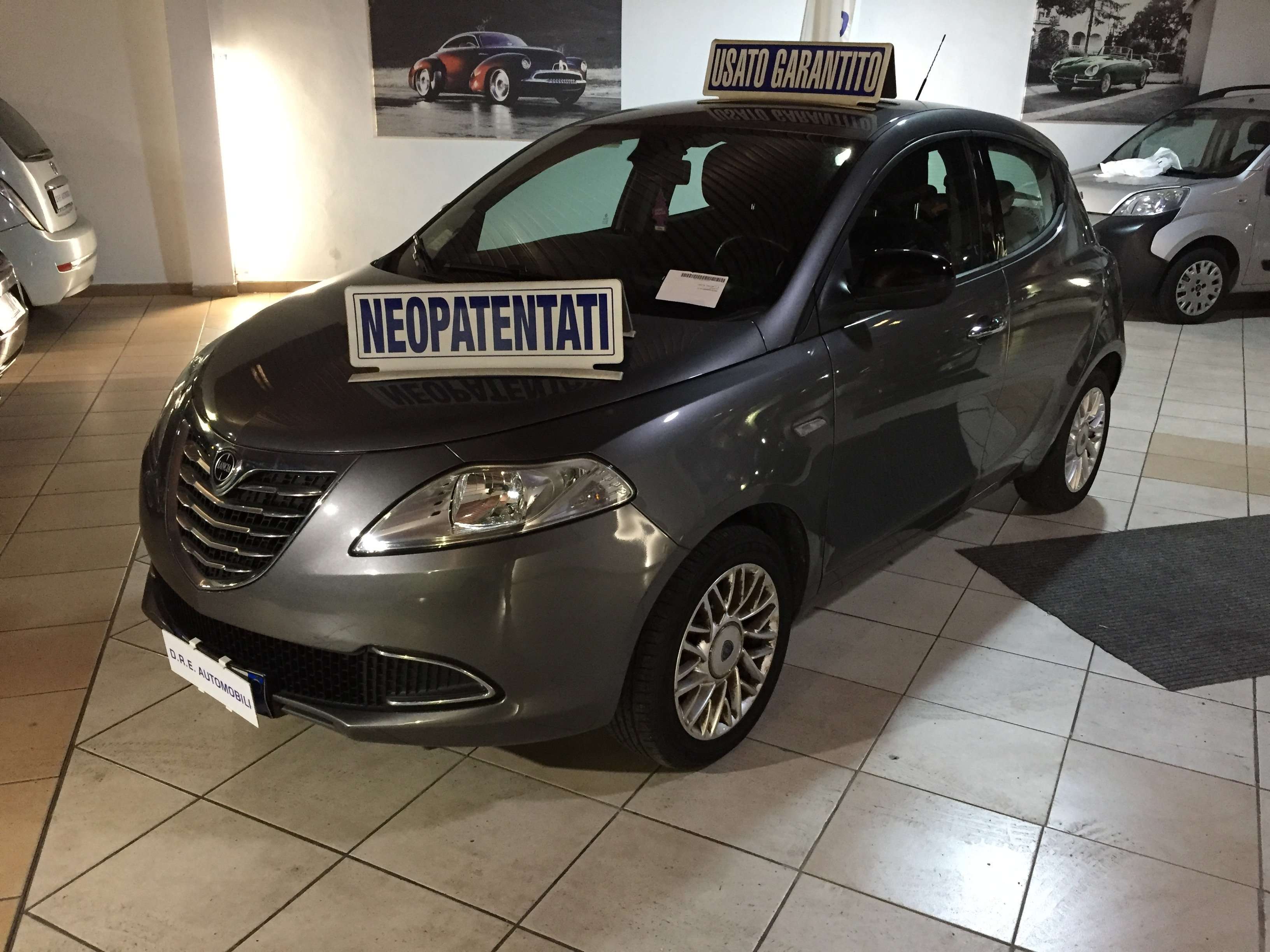 Lancia YpsilonYpsilon 1.2 8v Gold s