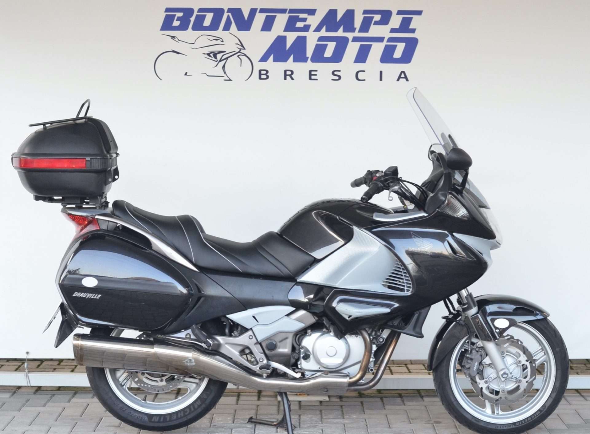 Honda Deauville 700 2006 + BAULETTO