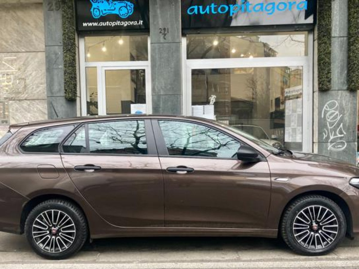 FIAT Tipo (2015-->) Tipo 1.6 Mjt S&S SW Life