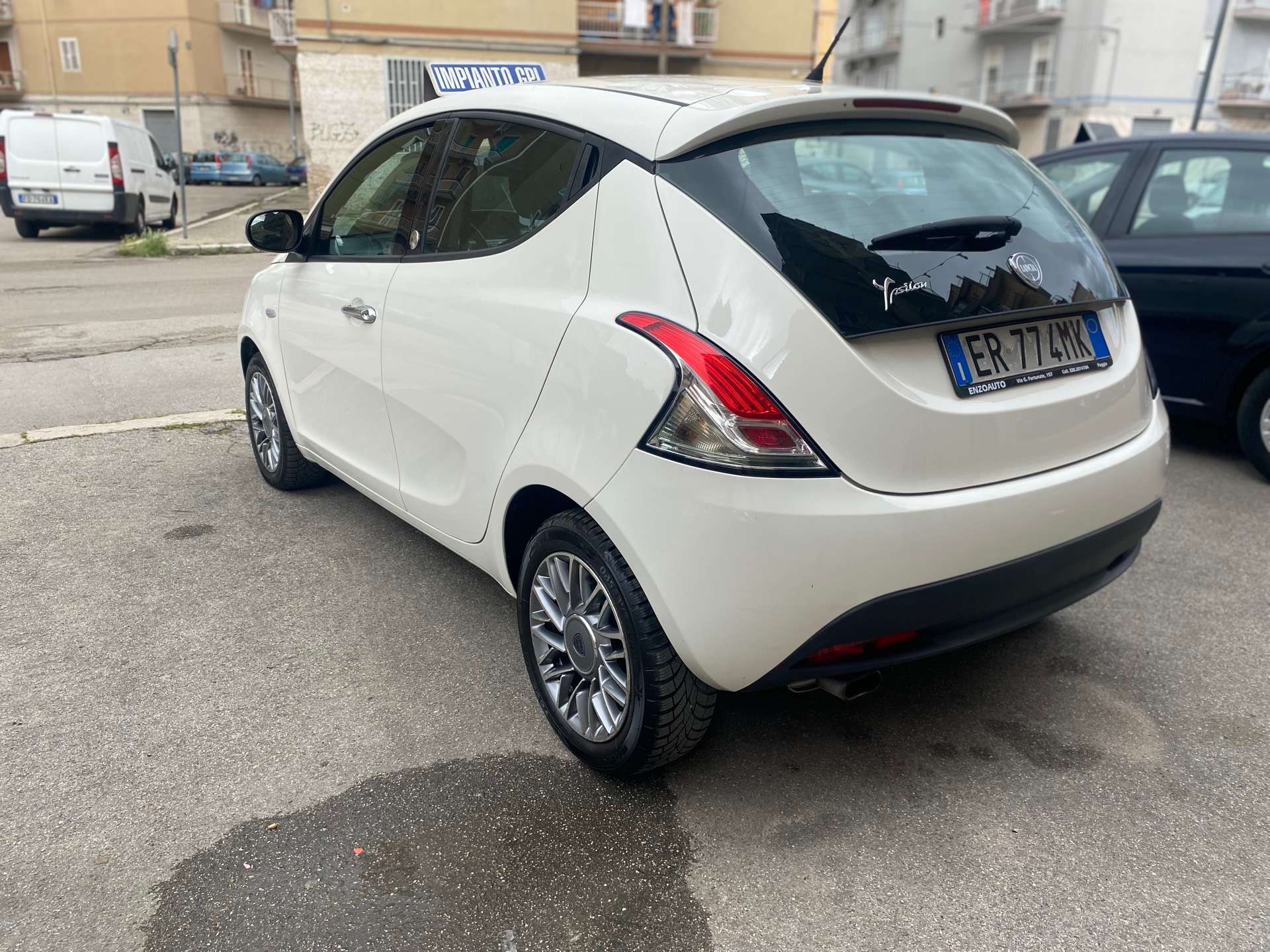 Lancia Ypsilon1.2 8v Silver ecochic Gpl 69cv