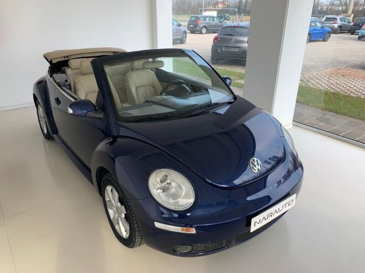 VOLKSWAGEN New Beetle 1.6 Cabrio