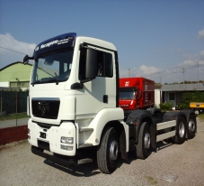 Man tgs 8x2 4 assi anno 2008 360.000 1 2 4 assi sterzante Tel 3357152790