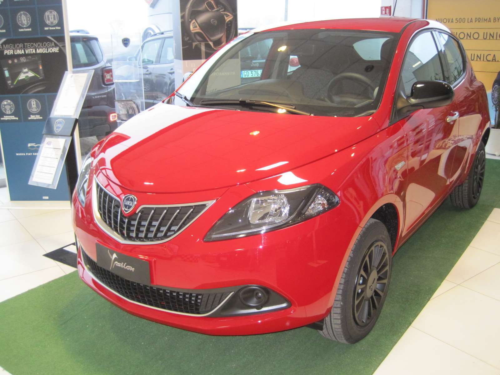 Lancia Ypsilon0.9 t.air Silver metano 70cv