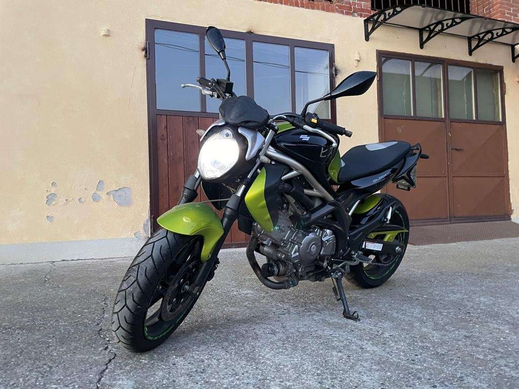 Suzuki Gladius 650