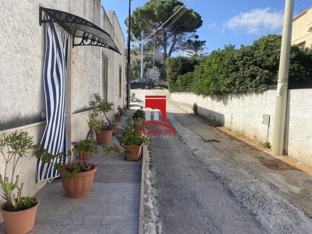 Casa indipendente con giardino zona bonagia