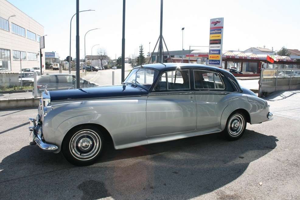 Bentley S2