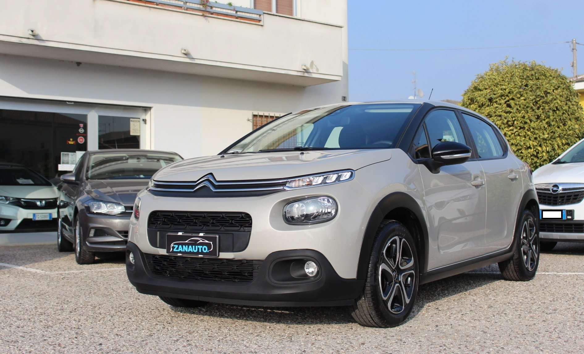 Citroen C31.2 puretech Feel 82cv OK NEOPATENTATI