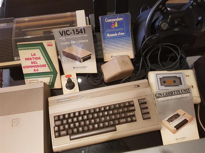 COMMODORE 64 INCREDIBILE KIT