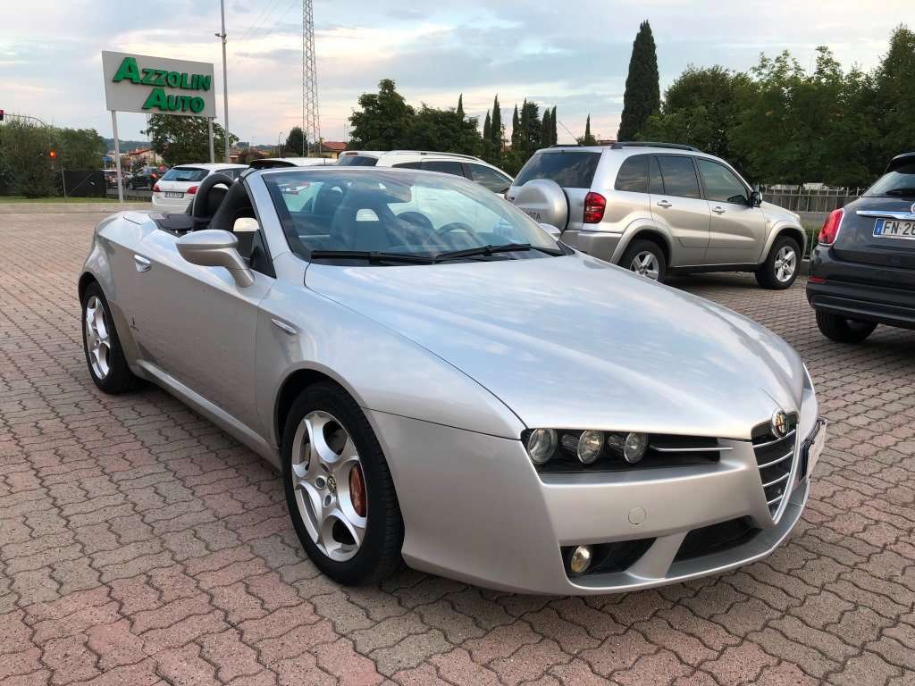 Alfa Romeo Spider1750 TURBO/BENZ. 200 CV-KM 21.828