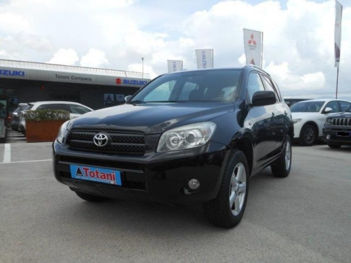 TOYOTA RAV4 3ª serie RAV4 2.2 D-4D 177 CV Sol Plus