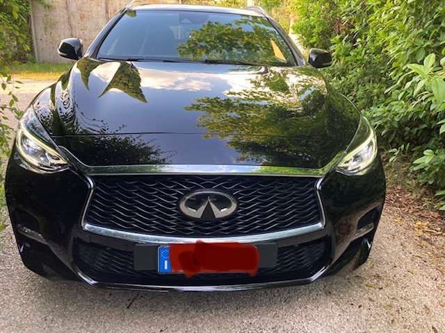 Infiniti QX30QX30 2.2d Premium Tech awd dct