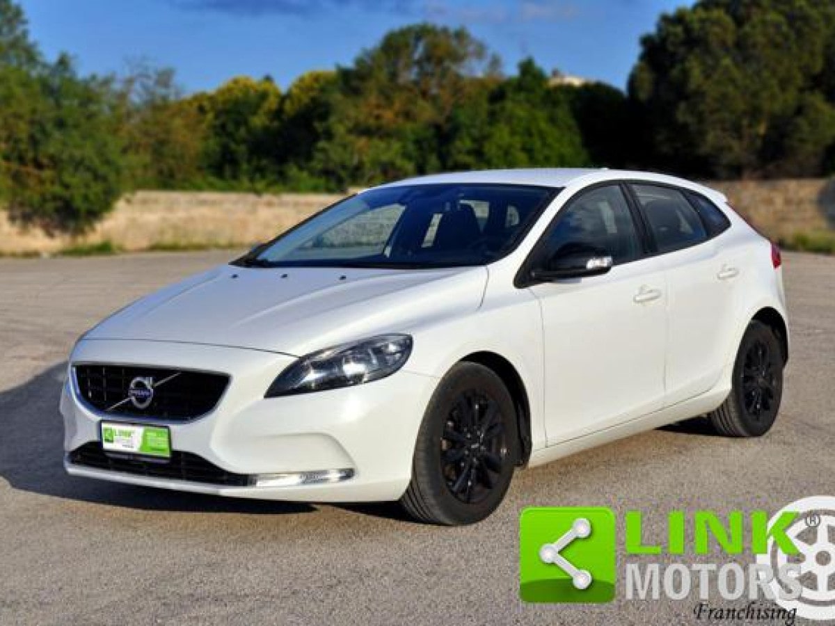 VOLVO V40 (2012-2020) V40 D2