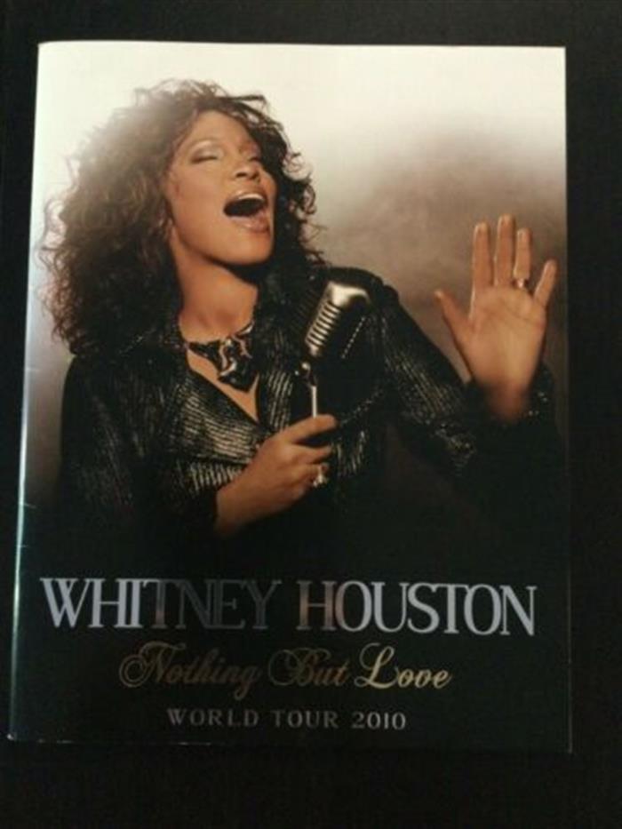 BOOKLET WHITNEY HOUSTON "NOTHING BUT LOVE" (WORLD TOUR 2010)