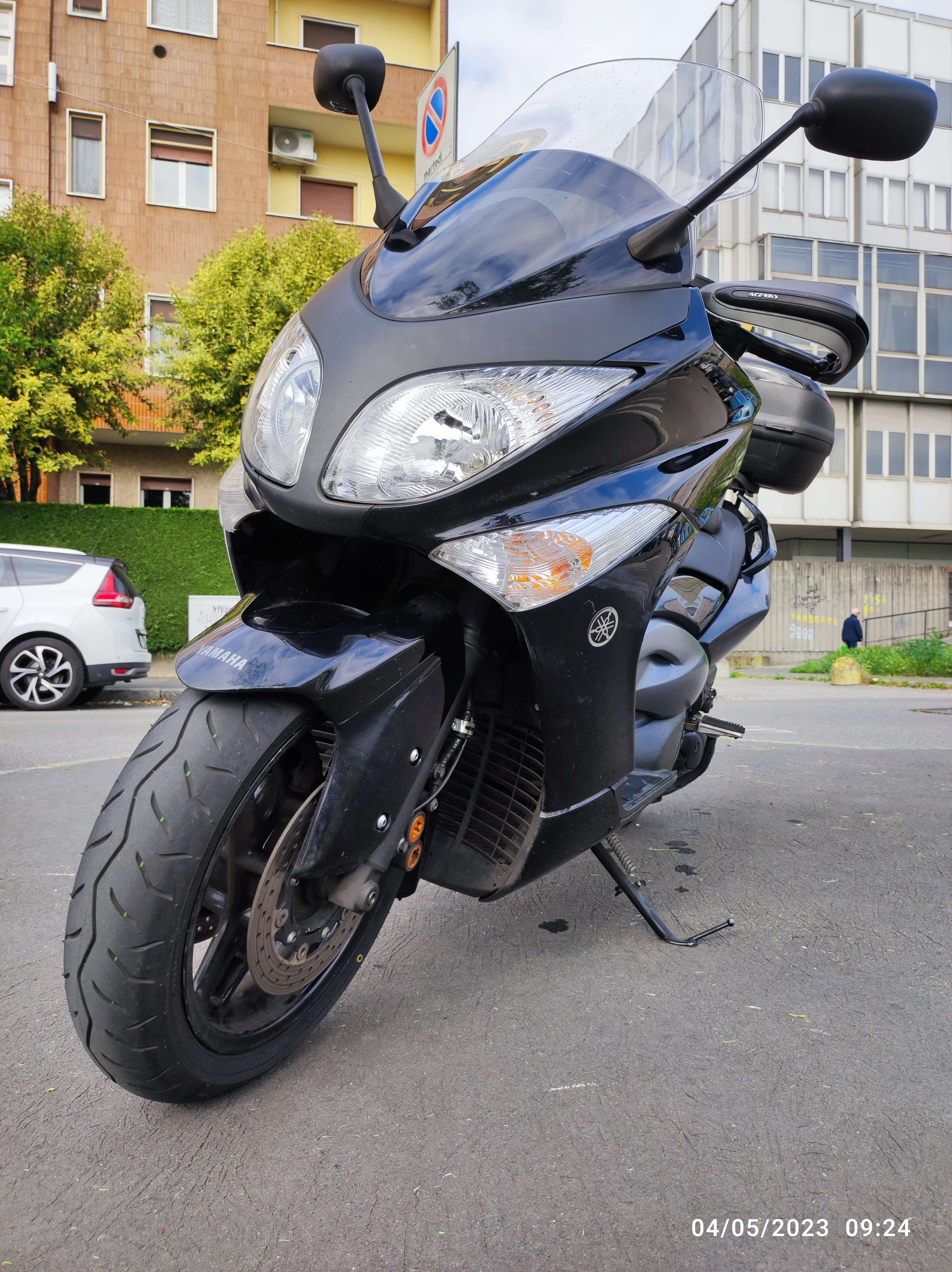 Yamaha TMAX 500base