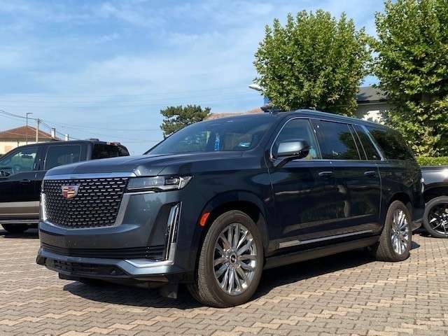 Cadillac Escalade2023 - 6.2L V8 ESV Premium Luxury