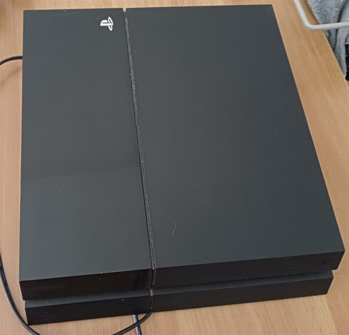 PLAYSTATION 4 500 GB