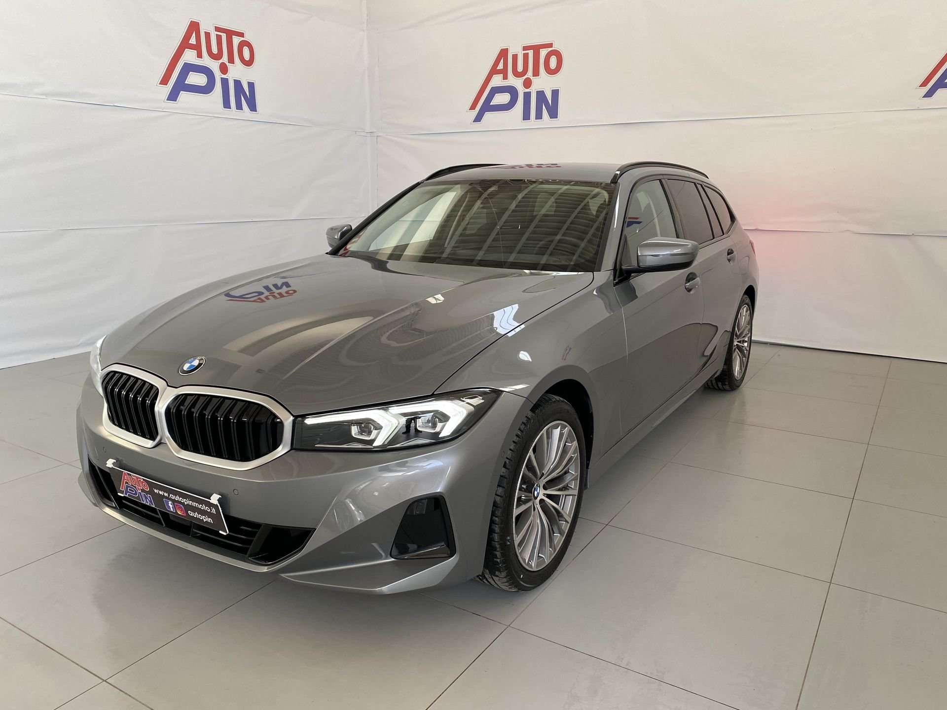 BMW 320320d 48V xDrive Touring New Display Curvo