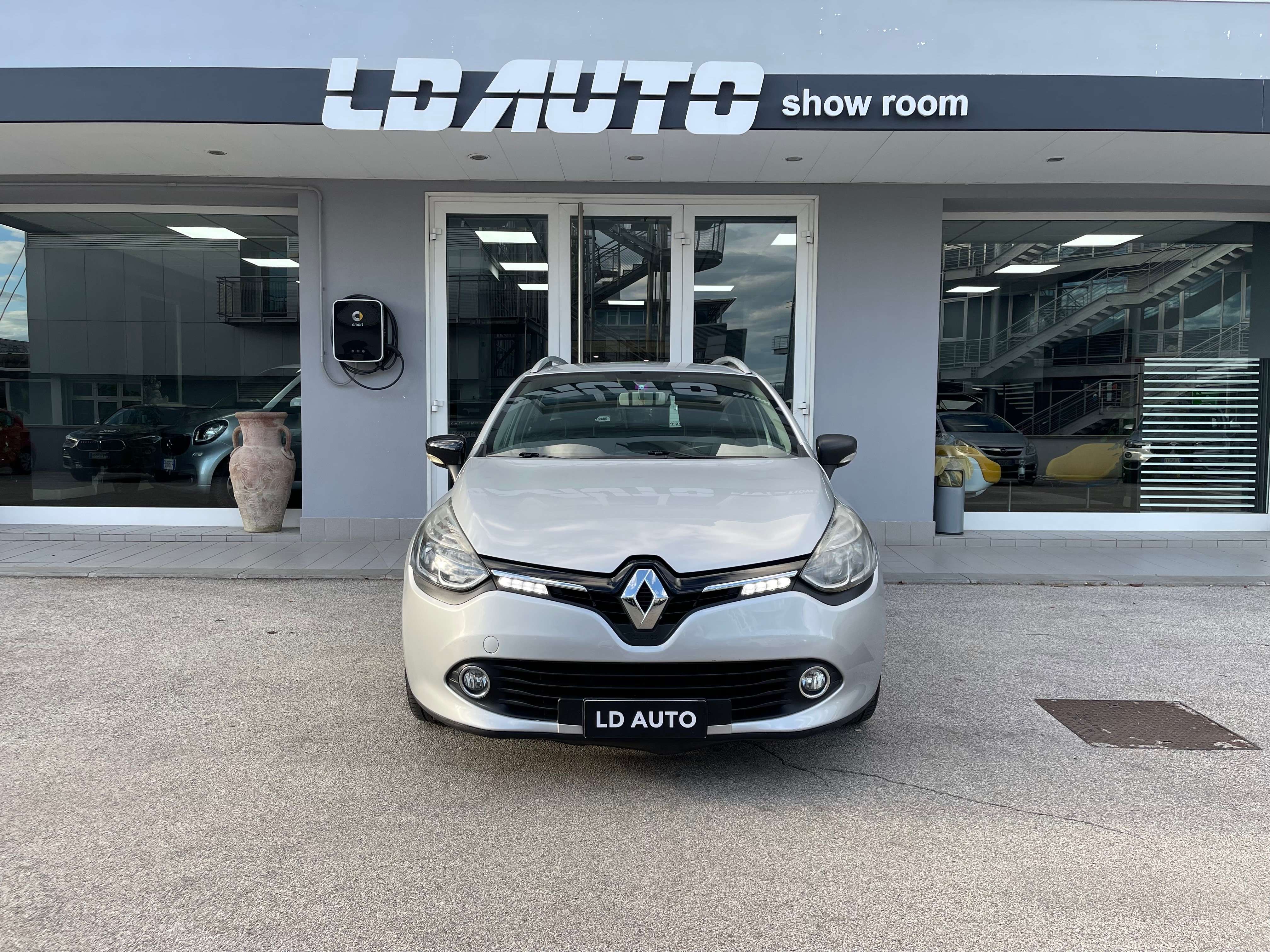 Renault ClioClio Sporter 1.2 Wave 75cv