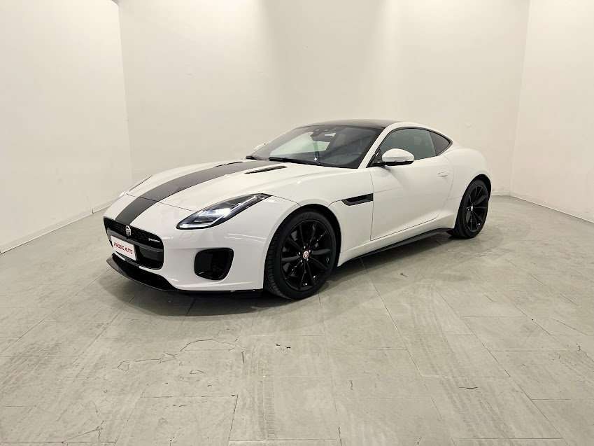 Jaguar F-TypeF-Type Coupe 2.0 i4 R-Dynamic rwd 300cv auto