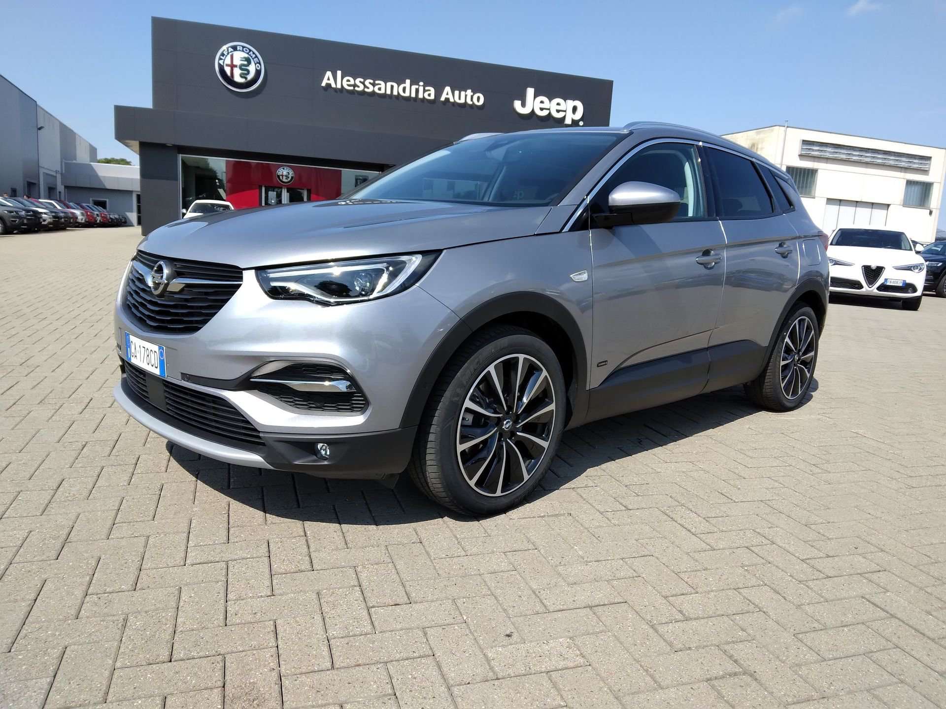 Opel Grandland X1.6 Hybrid Plug-in aut. AWD Hybrid4 - Navigatore