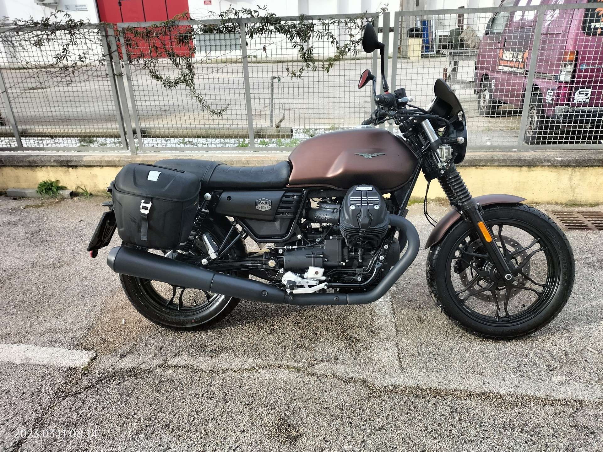 Moto Guzzi V 7Night Pack V7lll bronzo pennellato