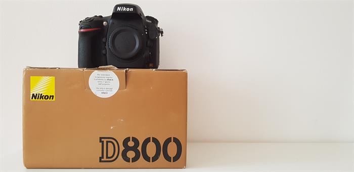 NIKON D800