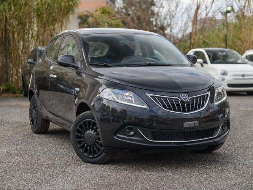 Lancia Ypsilon1.0 Hybrid 70cv Silver 36 Rate 254,92 con RCA+F&I