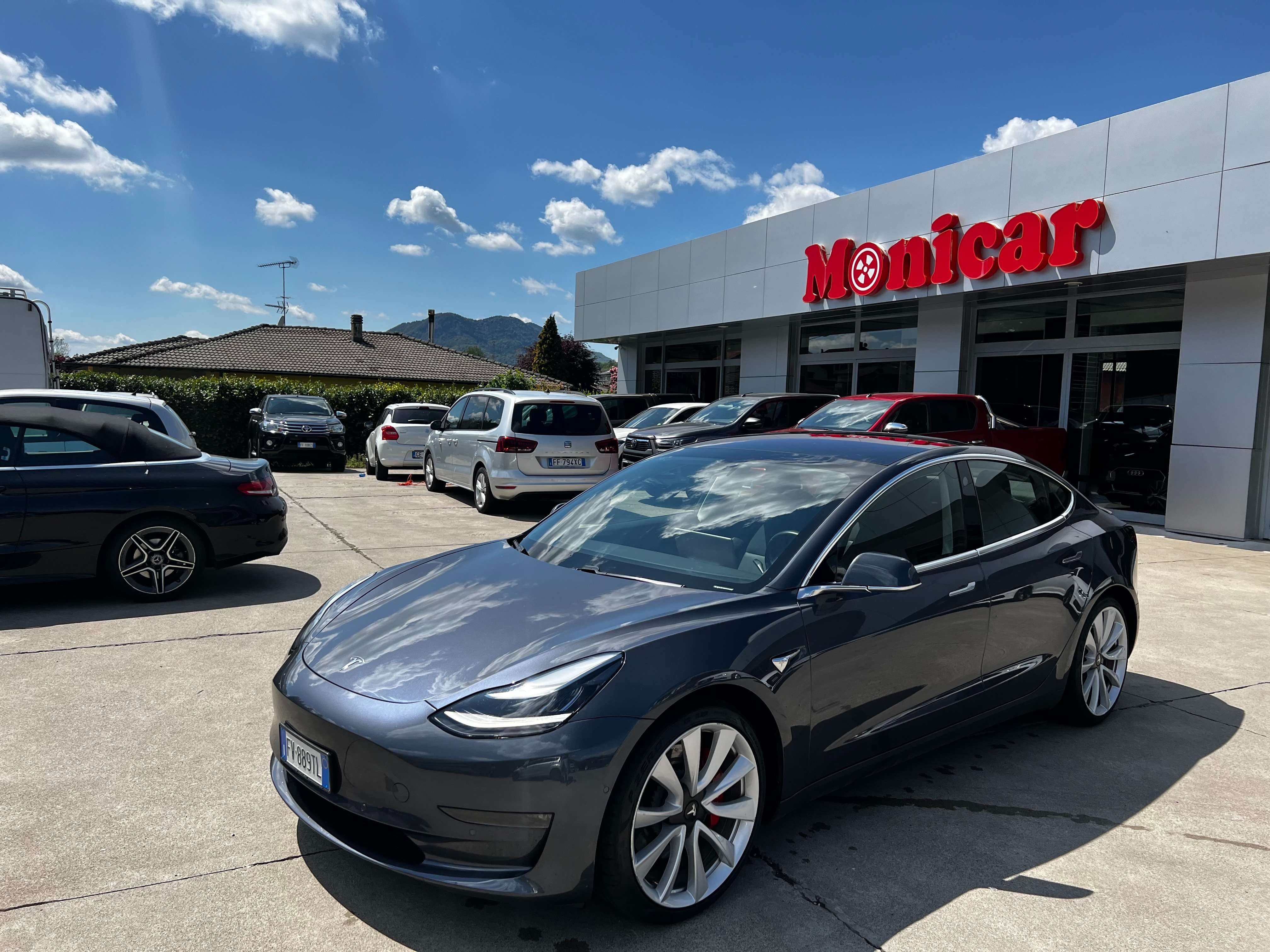 Tesla Model 3Model 3 PERFORMANCE Dual Motor awd